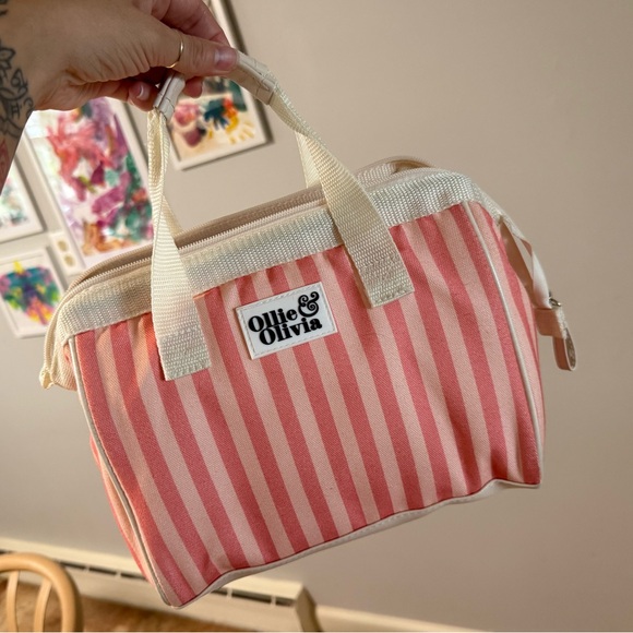 ollie & olivia | Bags | Ollie Olivia Lunchbox | Poshmark